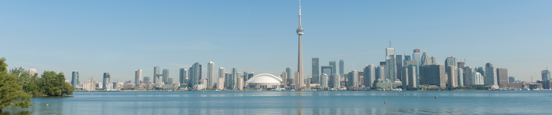 Explore Toronto Like a Local with a Customized Private Tour