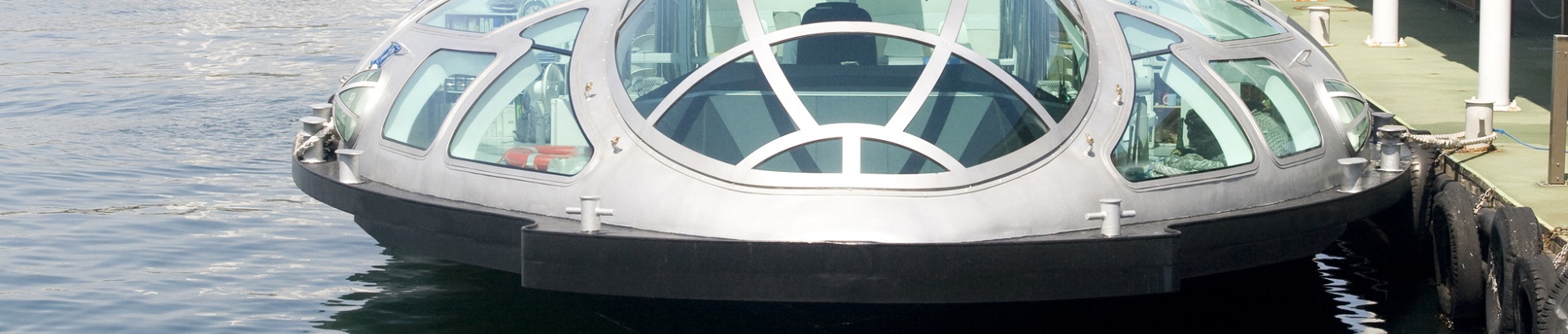 Dry Jet Boat Tour on the Niagara River, CANADA